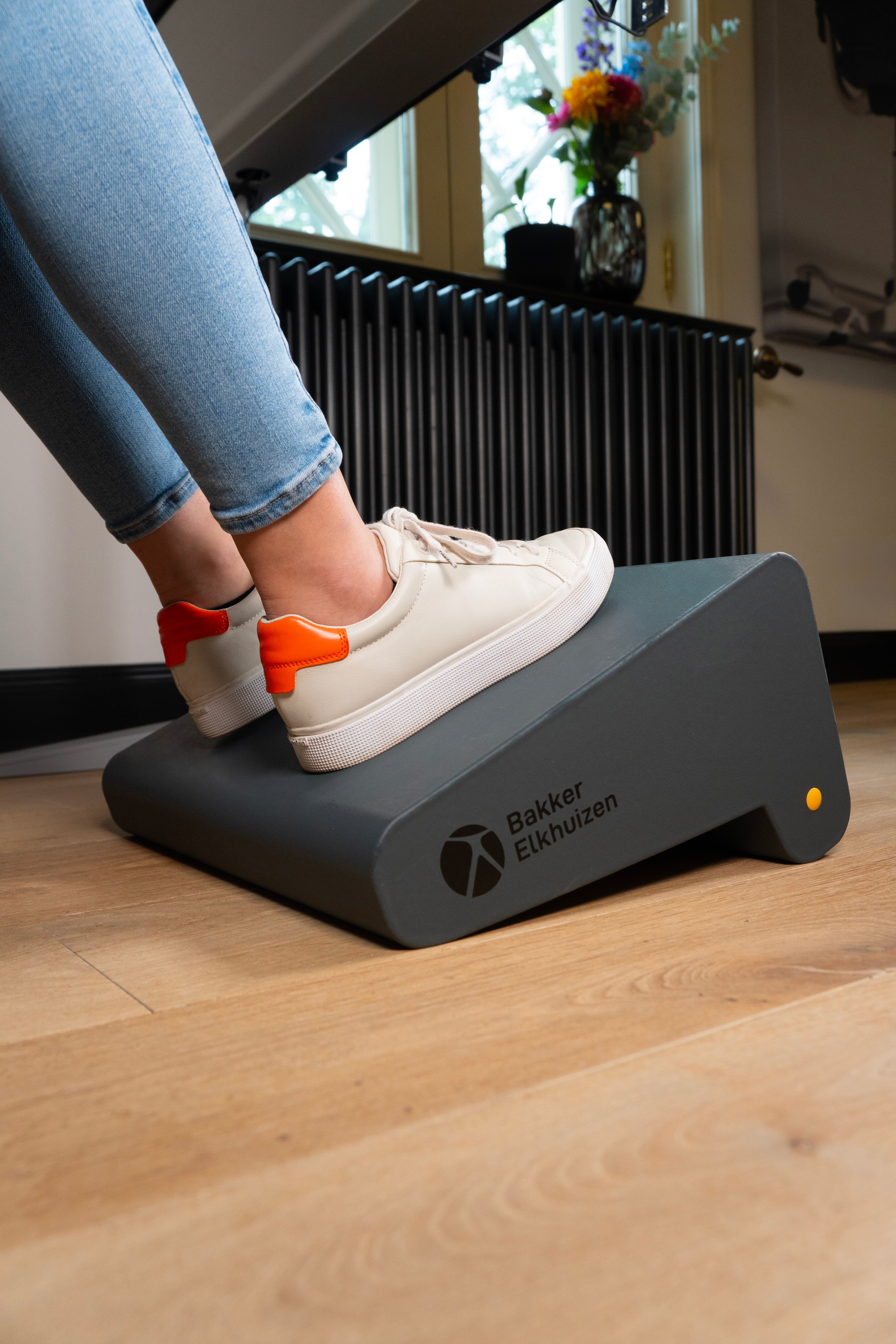 Ergonomic Leg Supports & Footrests – Insight Ergonomics